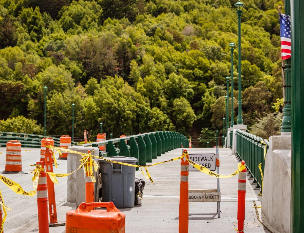 Types and Common Uses of Bollard Posts - HeckHome